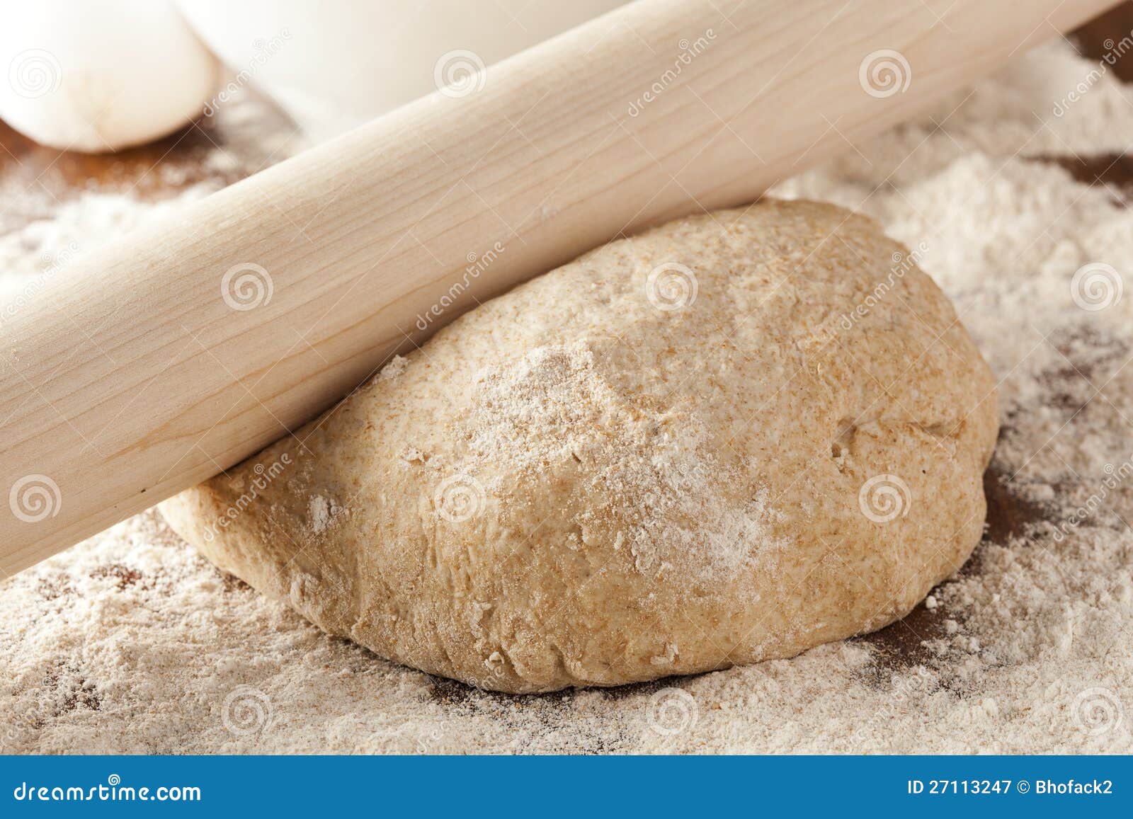 Vers Eigengemaakt Brooddeeg Stock Afbeelding - Image of brood ...