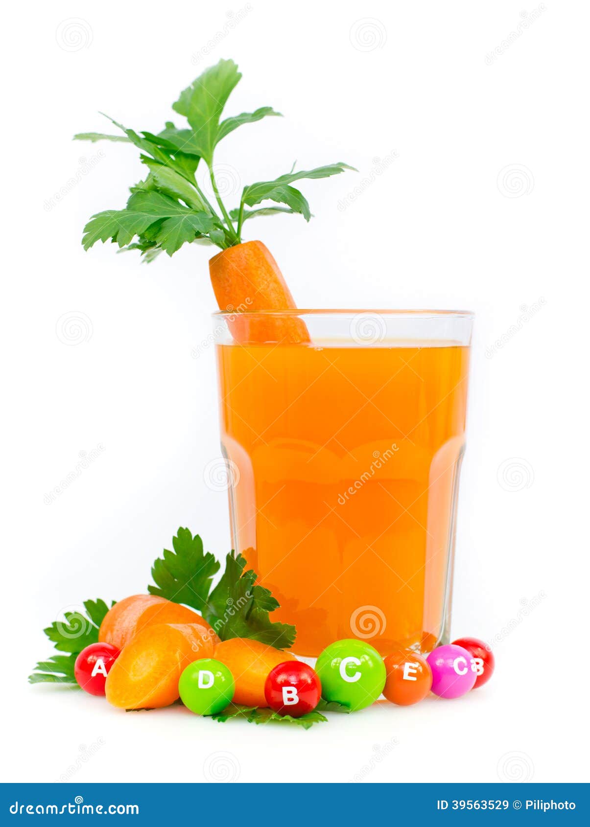 Vers en gezond wortelsap stock afbeelding. Image of kleur - 39563529