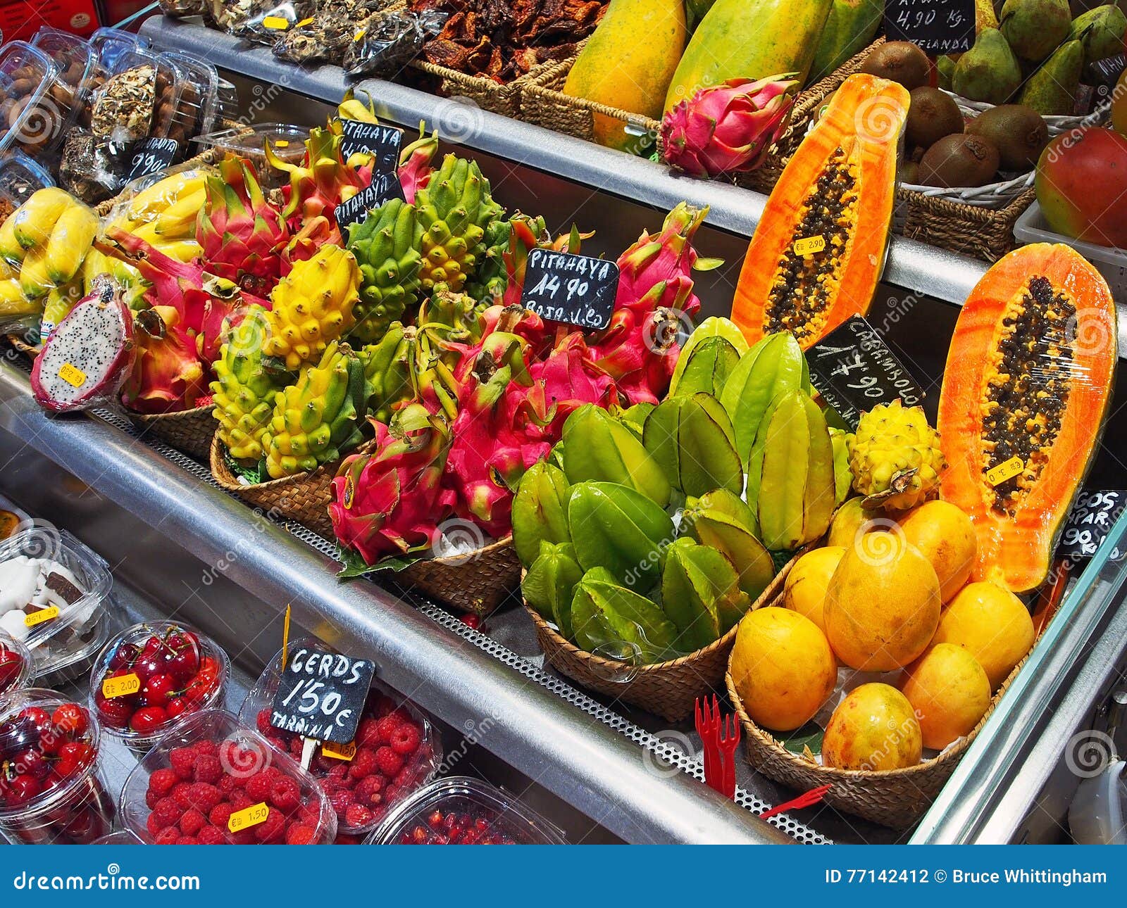 Vers Fruit, Saint Joseph-markt, Barcelona Stock Foto - Image of vers ...