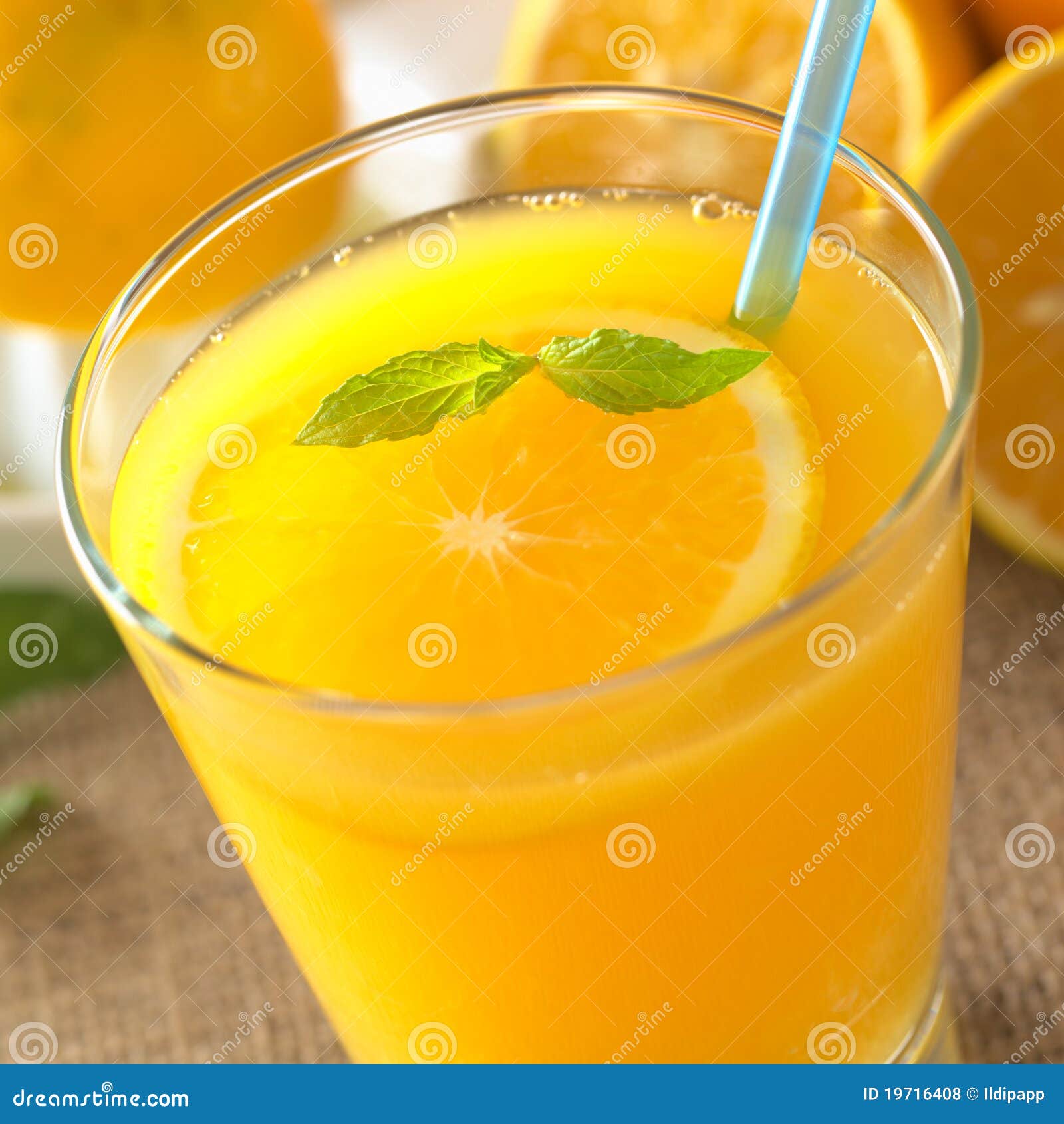 Vers Jus d'orange stock foto. Image of drank, geel, vloeistof - 19716408