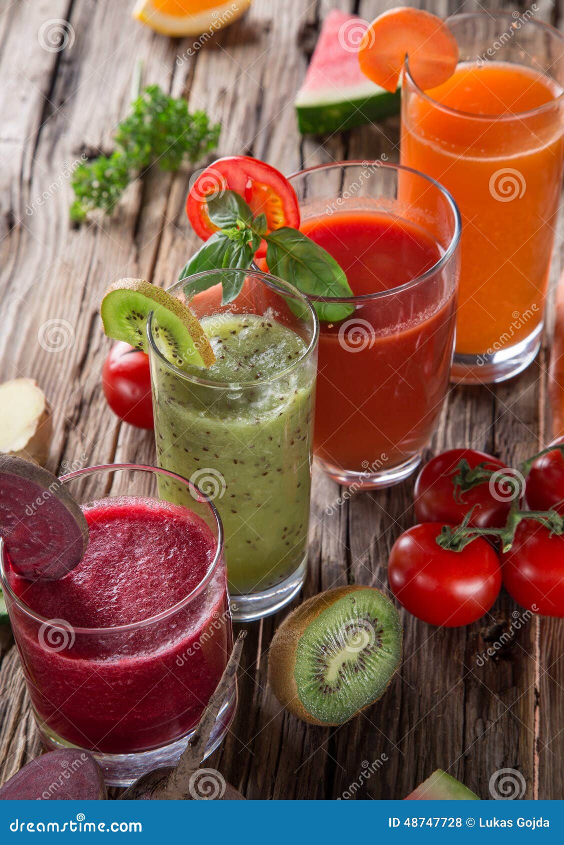 Vers Vruchtensap, Gezonde Dranken Stock Foto - Image of gezond, vrucht ...