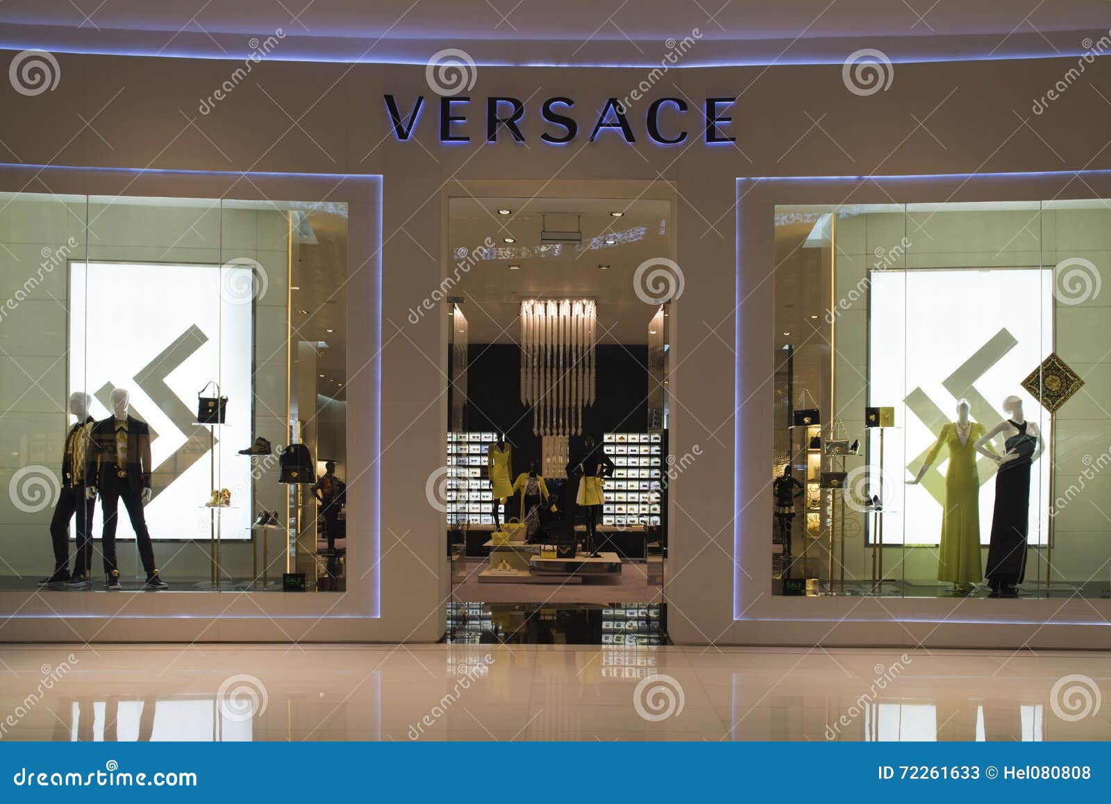 Versace Shop Dubai editorial stock photo. Image of latest - 72261633