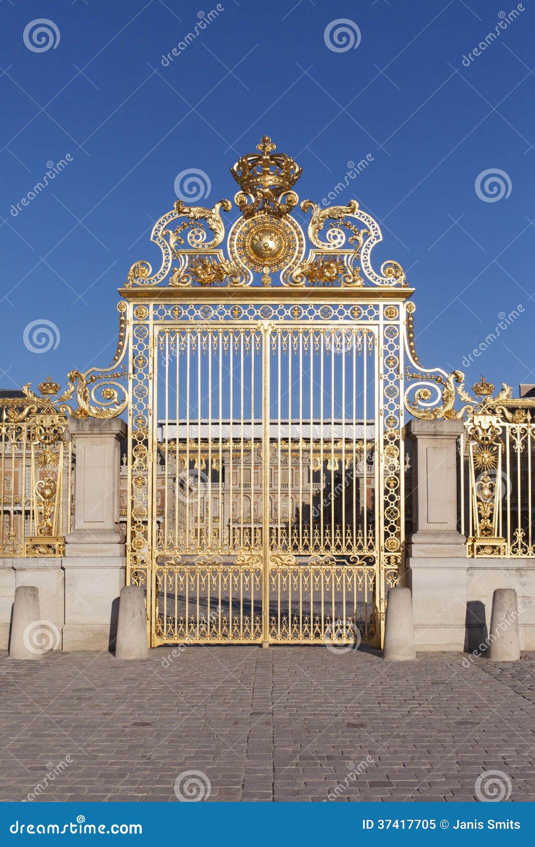 Versailles gate, Paris. stock image. Image of wrought - 37417705