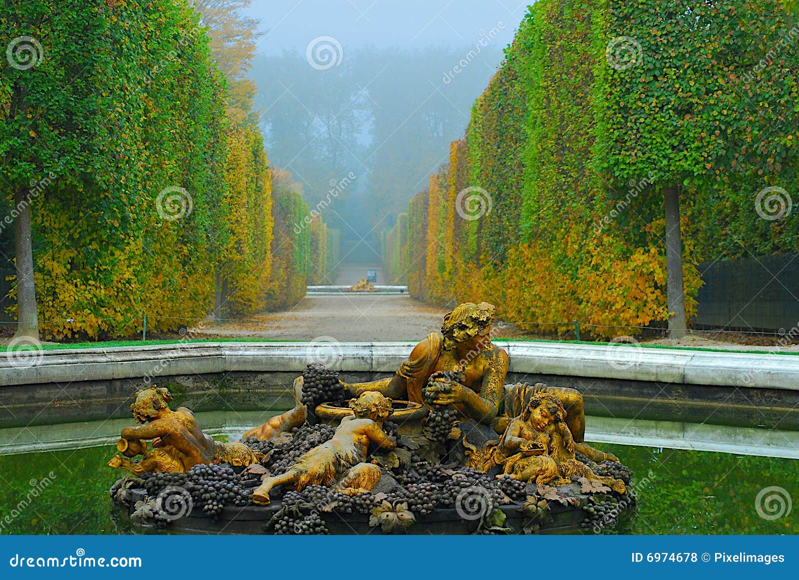 Versailles oark stock photo. Image of palace, versailles - 6974678