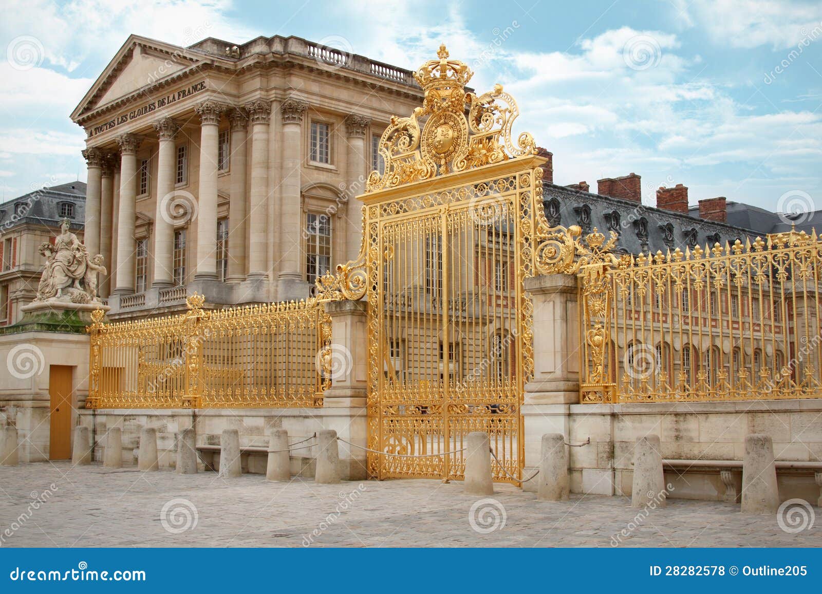 Versailles Palace Exterior Facade, Versailles, France Stock Photo ...
