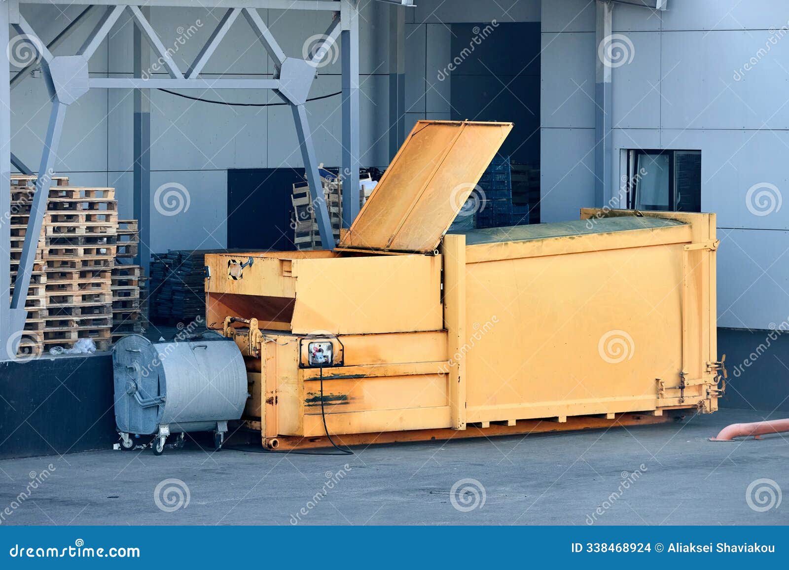 Versatile Waste Compactors for Efficient Waste Management. Press ...
