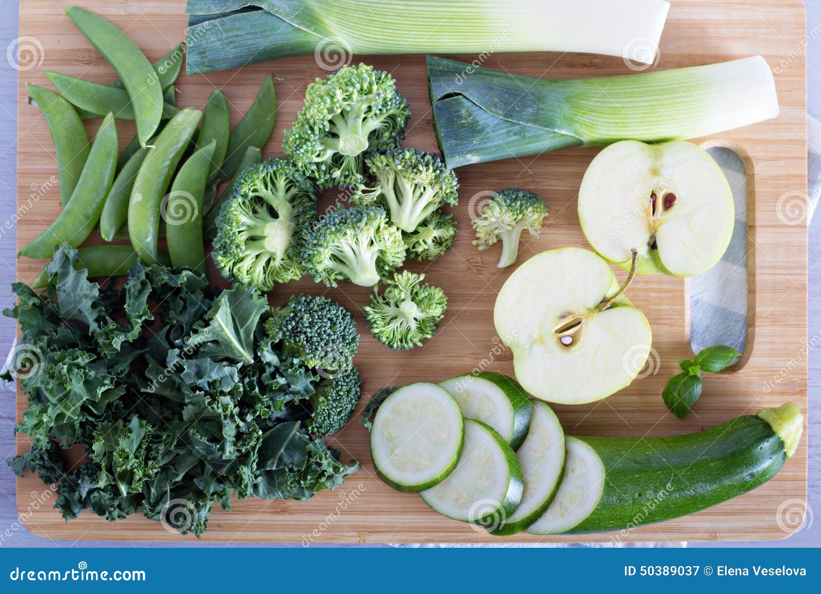 Verscheidenheid Van Groene Groenten En Vruchten Stock Afbeelding ...