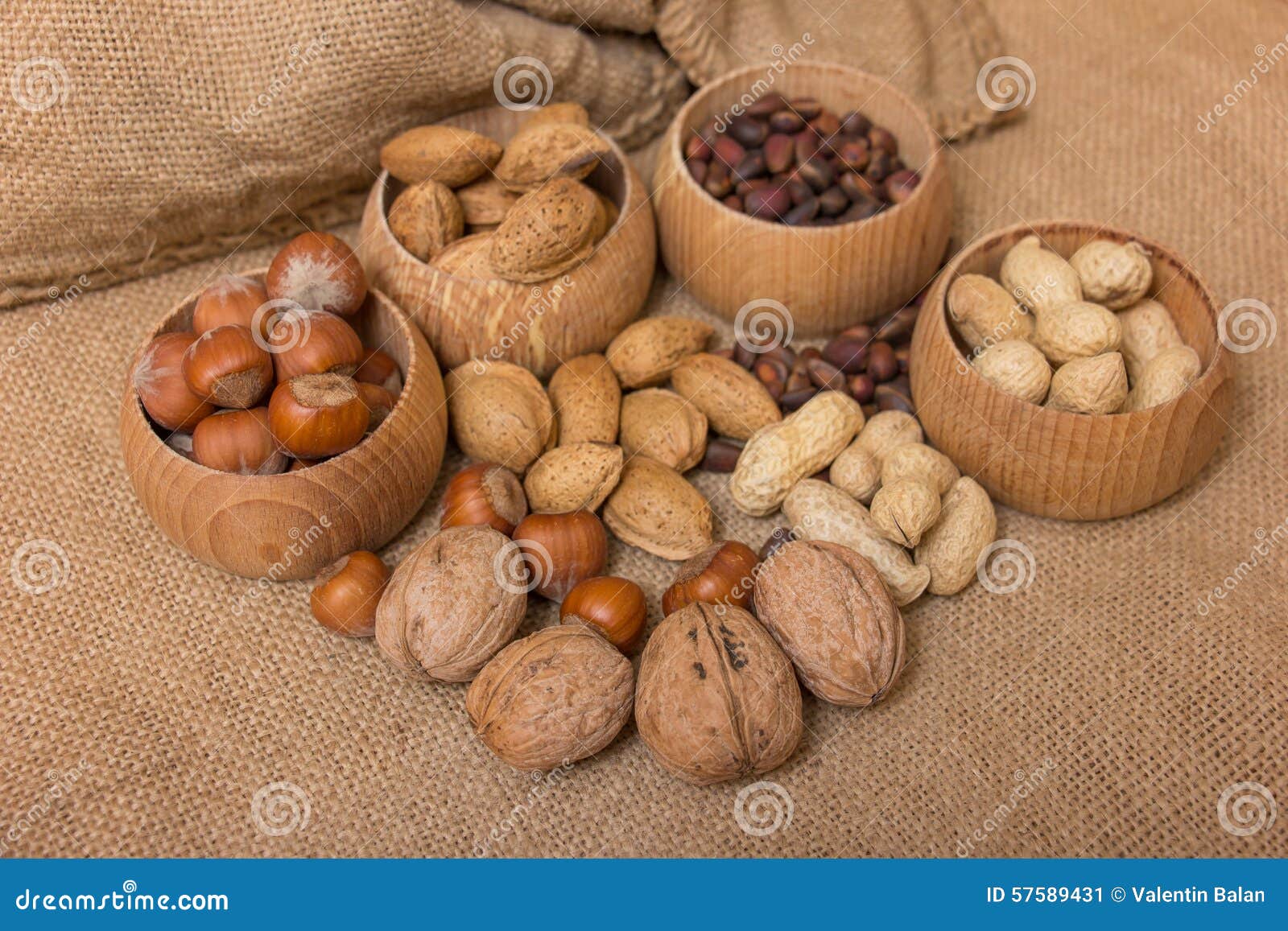 Verschiedene Arten Der Muttern Stockbild - Bild von saatgut, frech ... Verschiedene Arten Der Muttern Stockbild - Bild von saatgut, frech ...