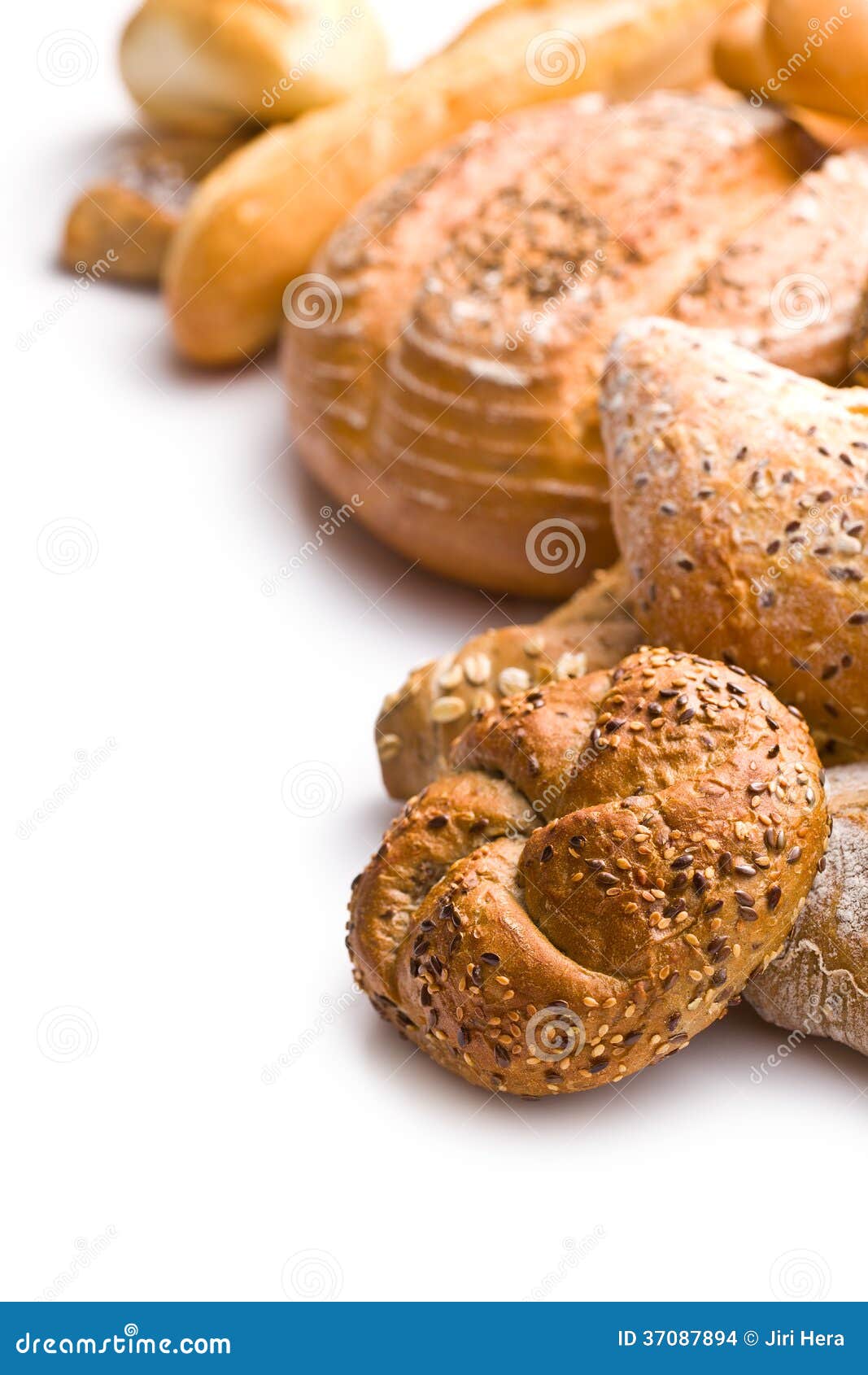 Verschiedene Arten Von Broten Stockfoto - Bild von krustig, getreide ...