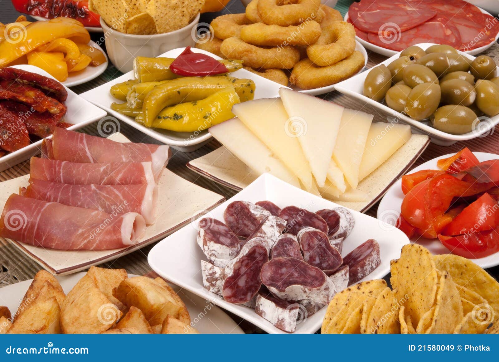 Verschiedene Spanische Tapas Stockbild - Bild von partei, platte: 21580049