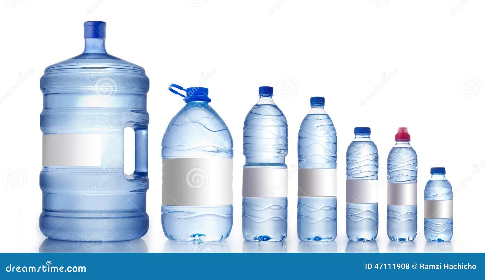 Verschillende Die Waterflessen Op Wit Worden Geïsoleerd, Stock Foto ...