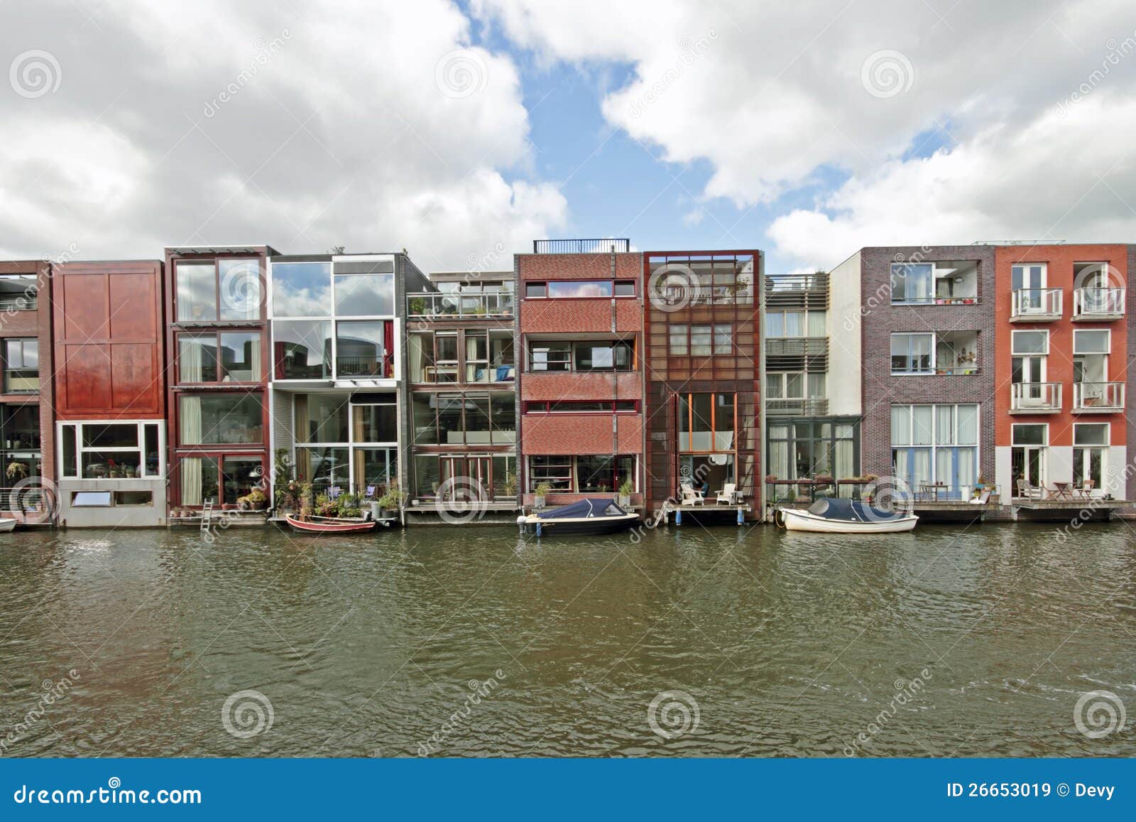 Verschillende Moderne Huizen in Amsterdam Nederland Stock Afbeelding ...