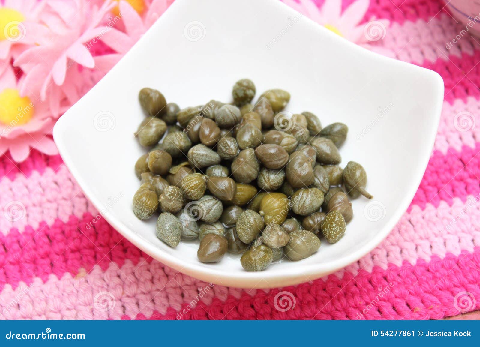 Verse kappertjes stock afbeelding. Image of groen, bessen - 54277861