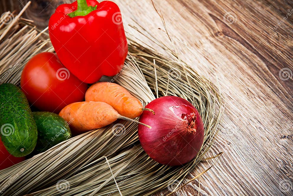 Verse rauwe groenten stock afbeelding. Image of bruin - 38336935