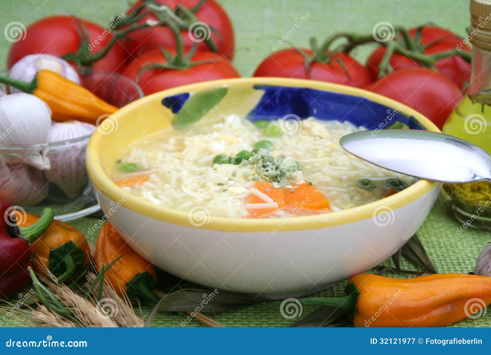 Verse soep stock afbeelding. Image of aanzet, voedsel - 32121977