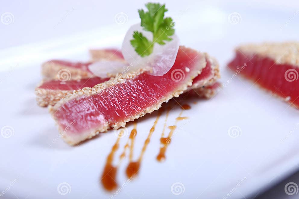 Verse tonijn stock foto. Image of zeevruchten, stuk, maaltijd - 21949746