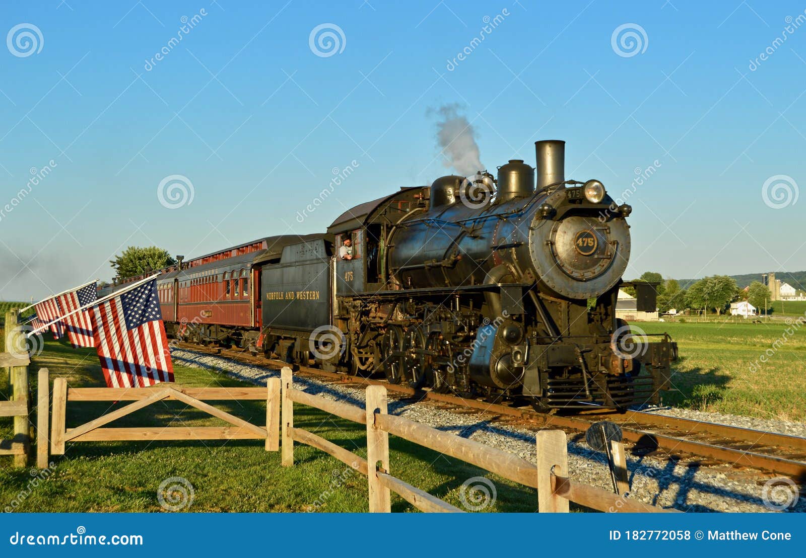 Strasburg Rail Road #475 Pulling a Passenger Train Editorial Stock ...