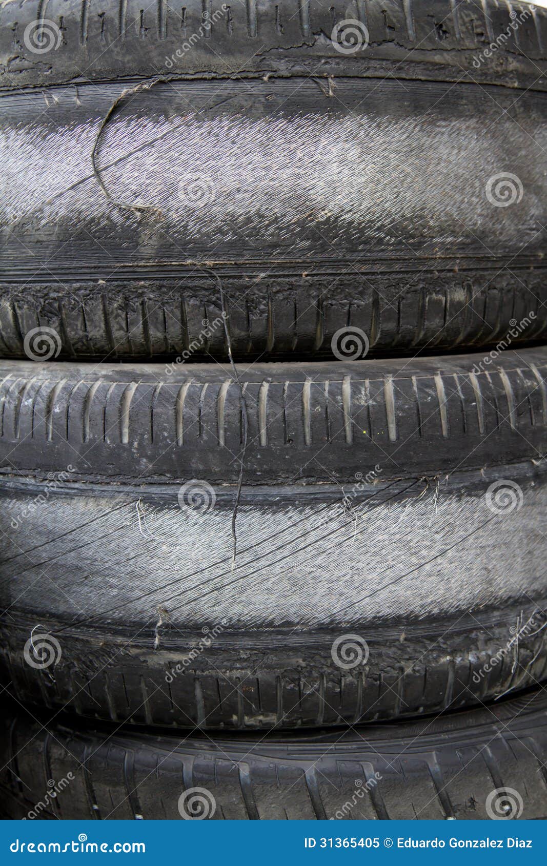 Versleten Banden Voor De Concurrentie Stock Afbeelding - Image of sport ...