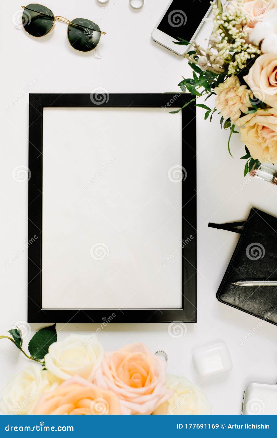 Vertical Blank Notice Card with Copy Space in Flat Lay Style ... Vertical Blank Notice Card with Copy Space in Flat Lay Style ...
