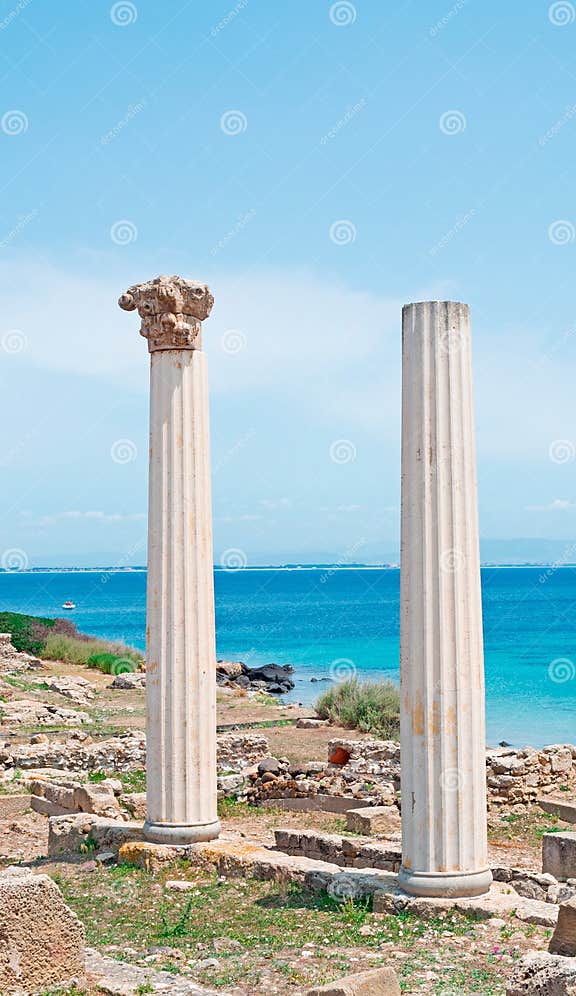 Vertical columns stock image. Image of vertical, shore - 38043983