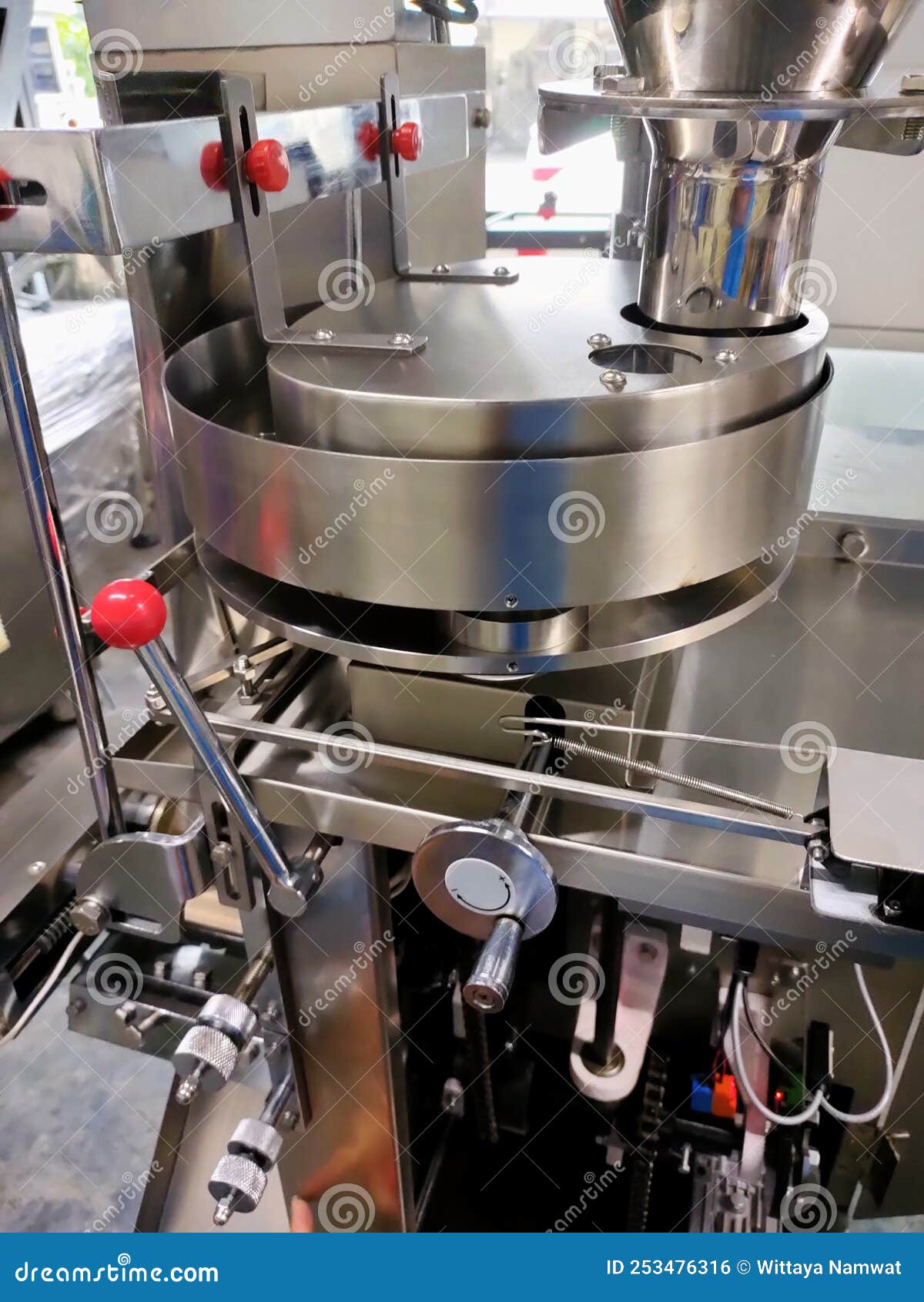 Vertical Form Fill Seal Machine Stock Photo - Image of automatic ...