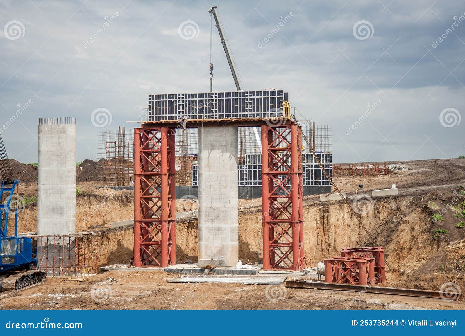 Vertical formwork boards stock photo. Image of system - 253735244
