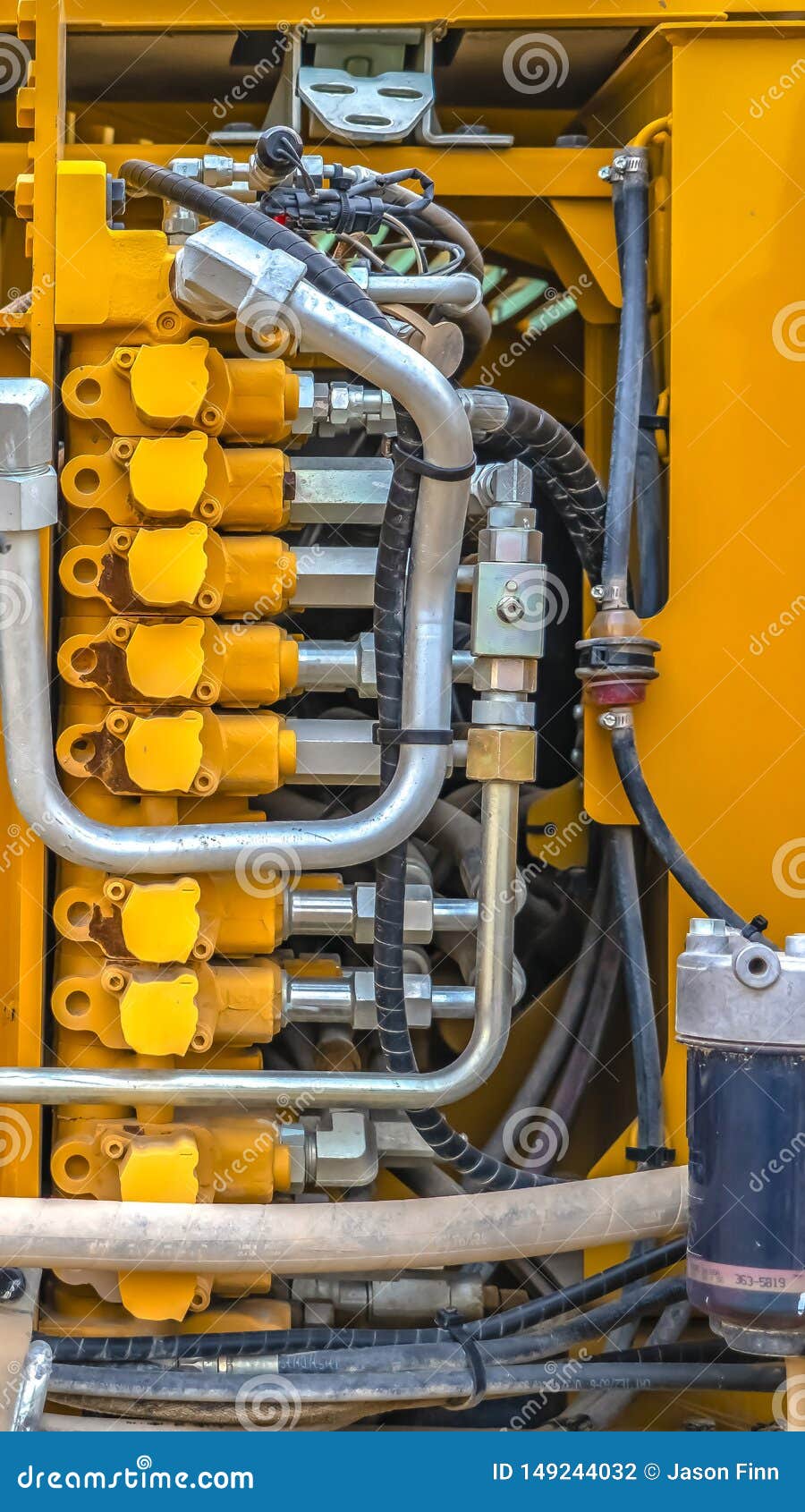 Details Of Car Engine, Brake Booster And Master Cylinder, Brake System ...