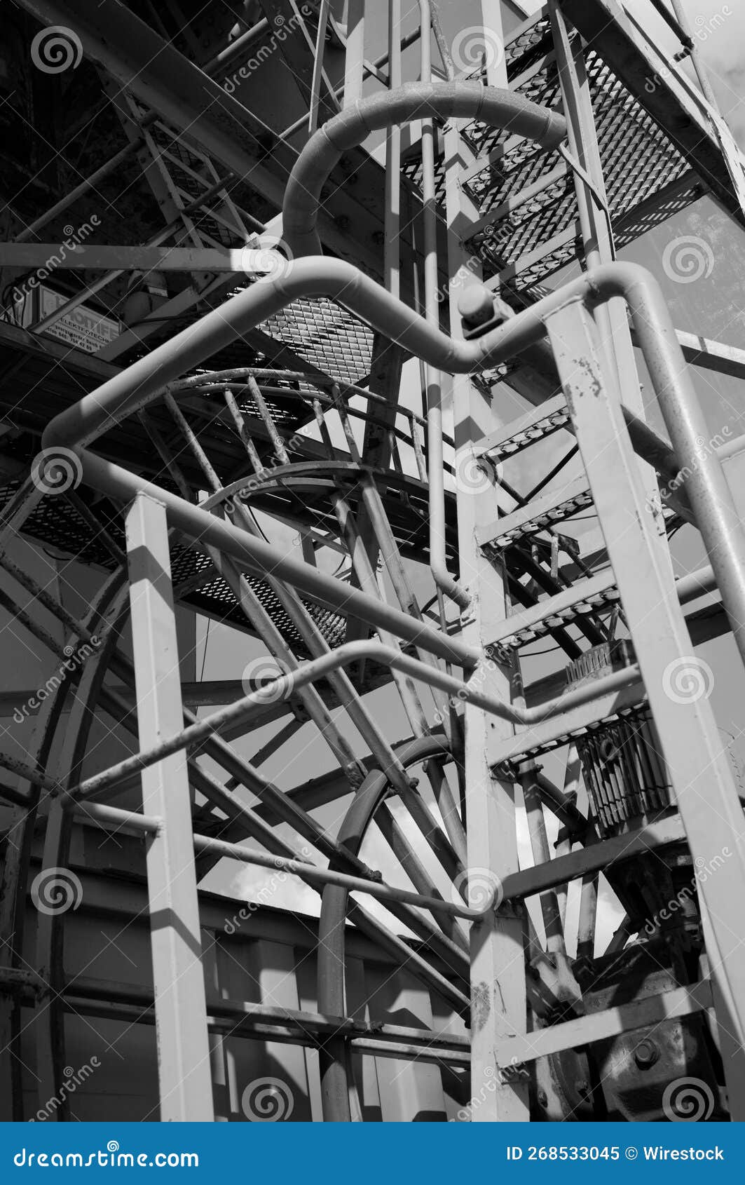 Vertical Grayscale of Ladders and Other Metal Structures in an ...