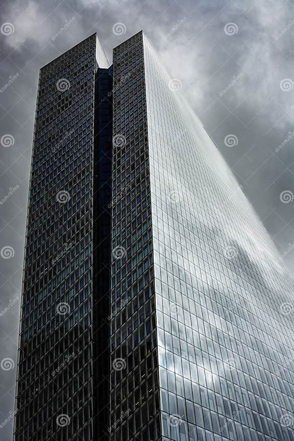 Vertical Grayscale Shot of a Skyscraper Editorial Photography - Image ...