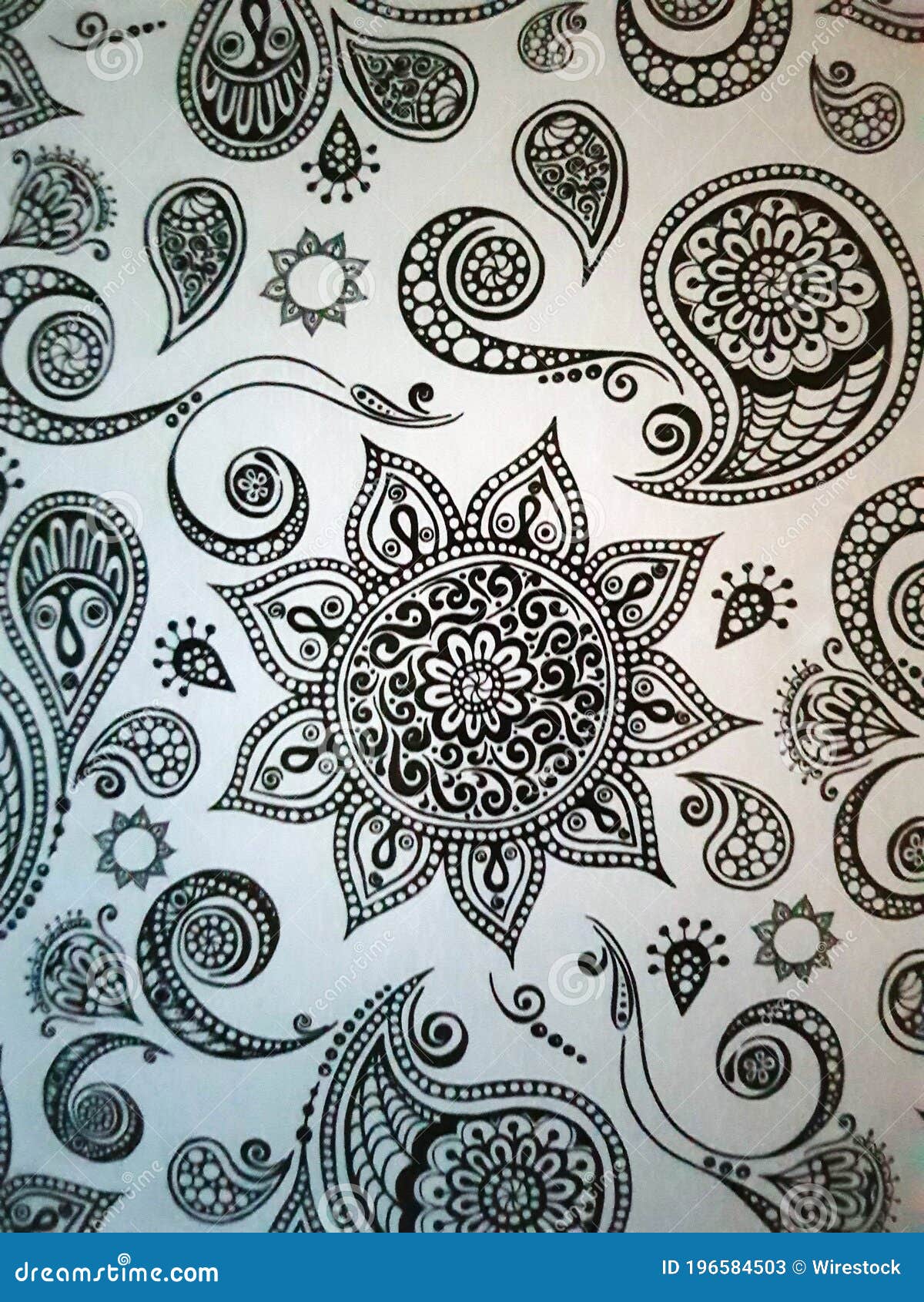 Vertical Greyscale Shot of Beautiful Floral Patterns on a White ...