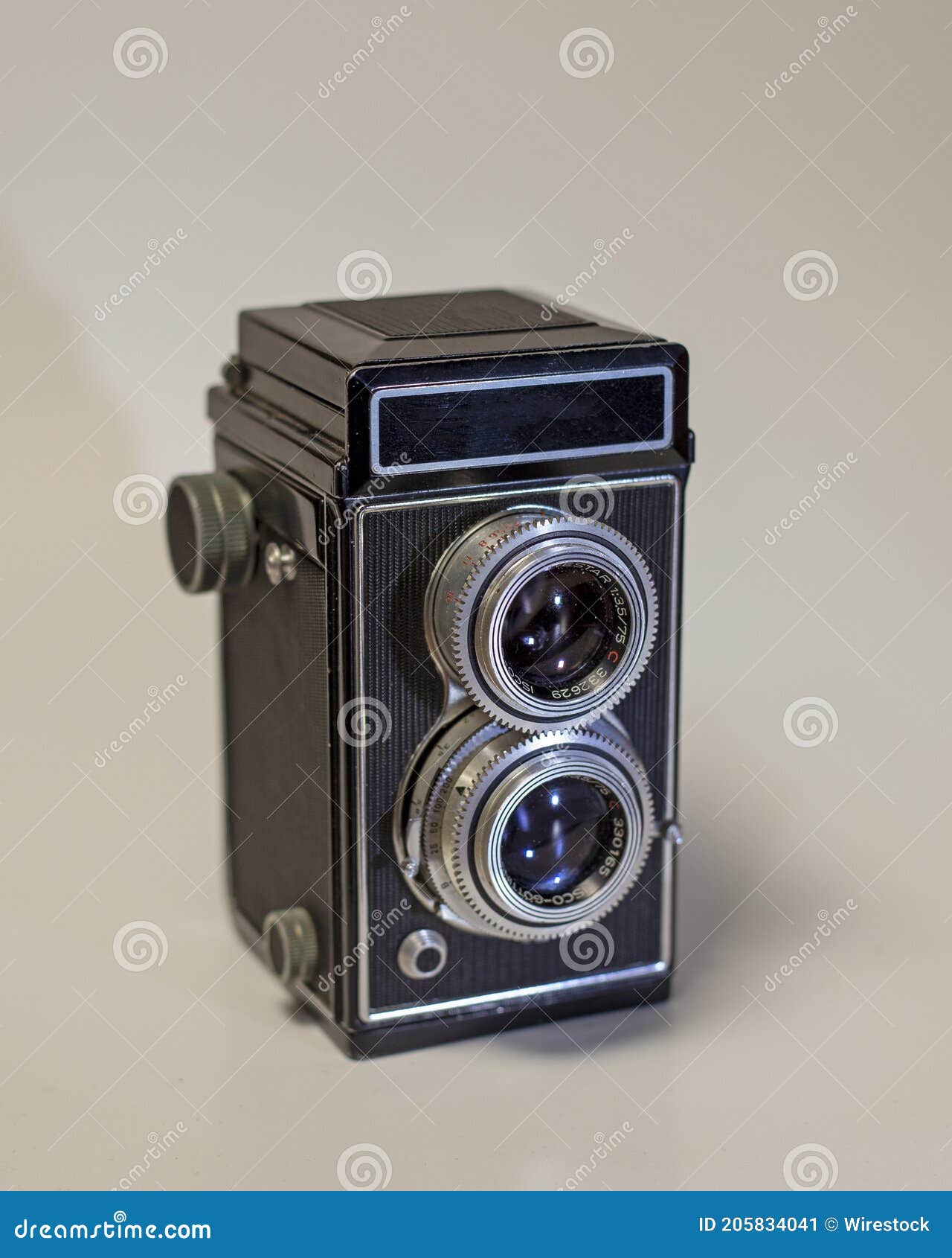 Twin Lens Reflex Vintage Yashica Mat 124 Camera Close Up Editorial ...