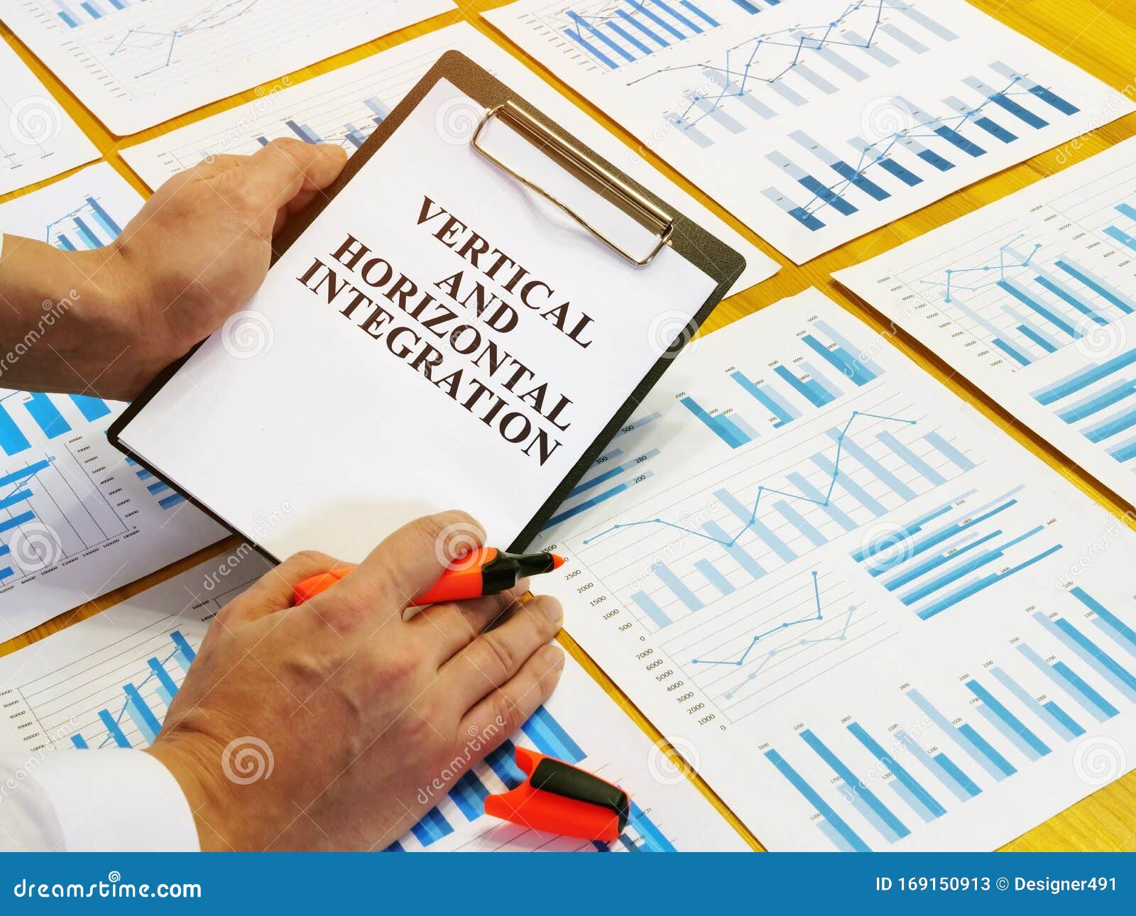 Vertical and Horizontal Integration Strategy Plan. Stock Image - Image ...