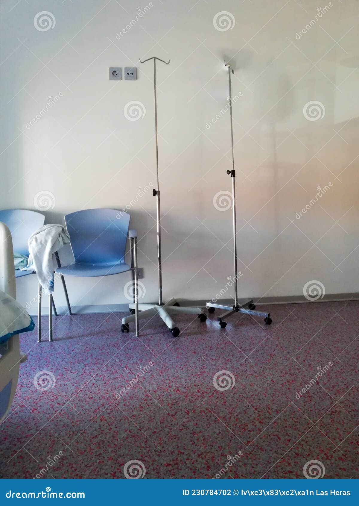 Vertical Image of the Apparatus for Transporting the Serum in the ...