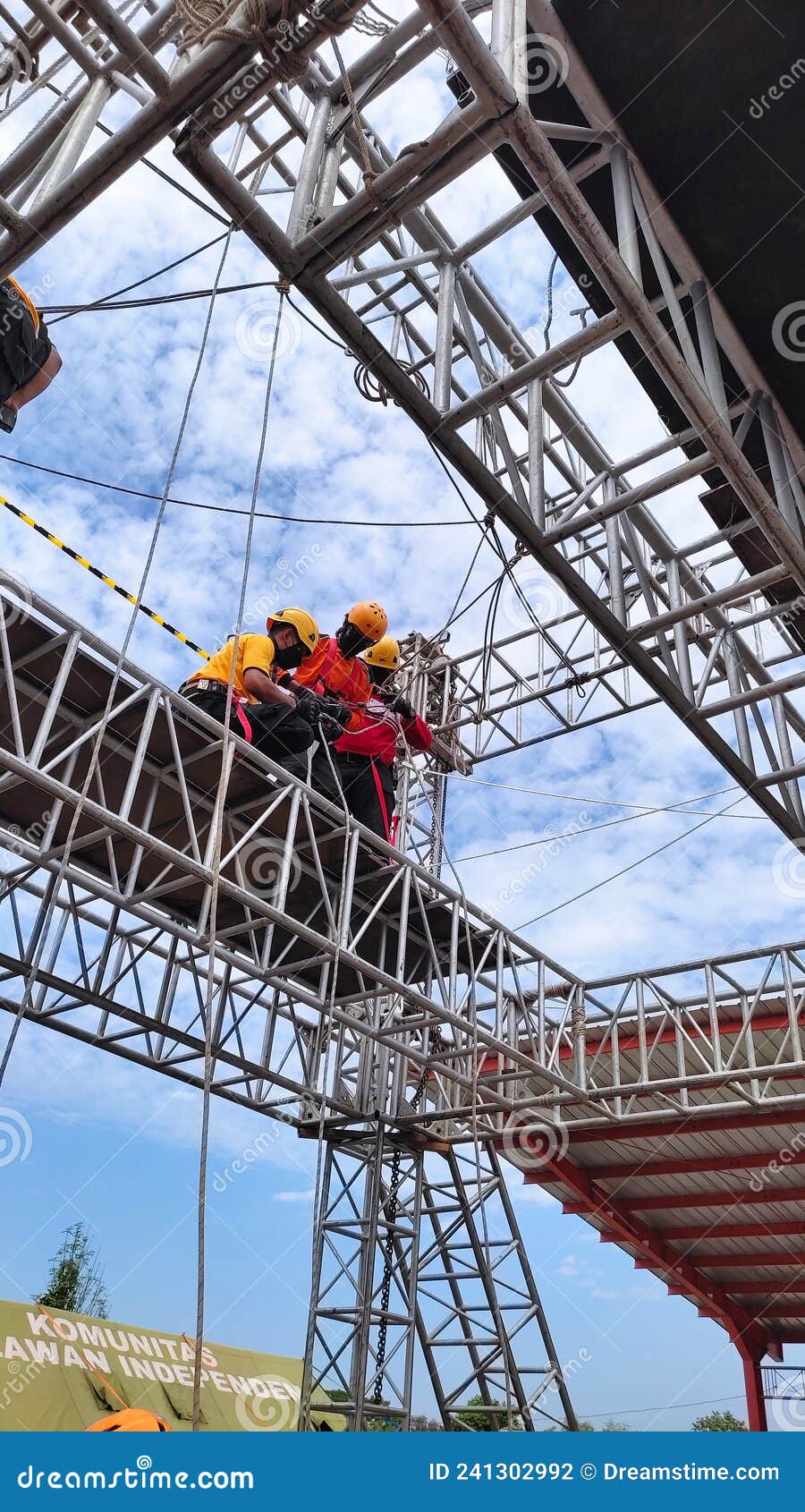 Vertical Rescue Training for Skilled Rescue Potential Editorial ...