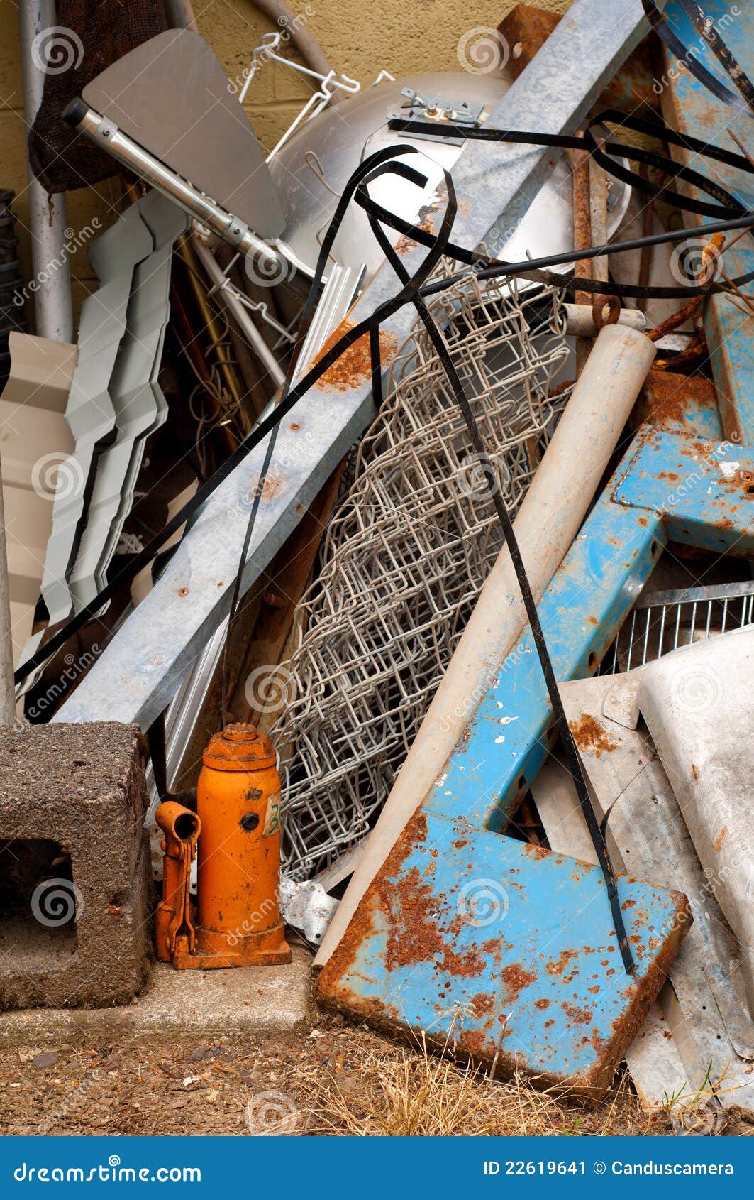Vertical of Scrap Metal Pile Stock Image - Image of earth, iron: 22619641