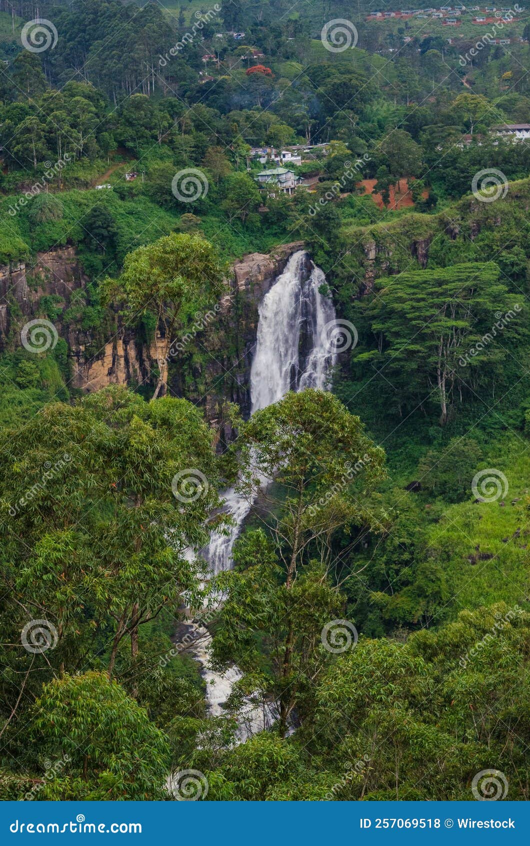 Vertical Shot of the Beautiful Devon Waterfall in Thalawakele, Sri ...