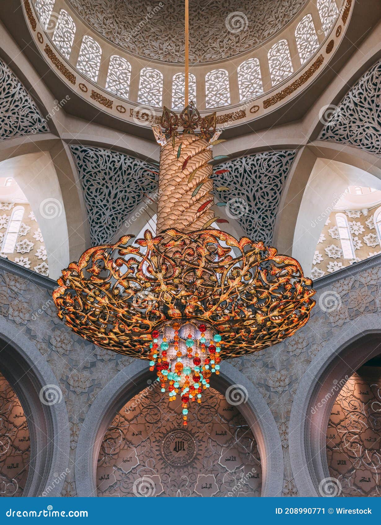 Vertical Shot of the Chandelier in Sheikh Zayed Mosque, Abu Dhabi Stock ...