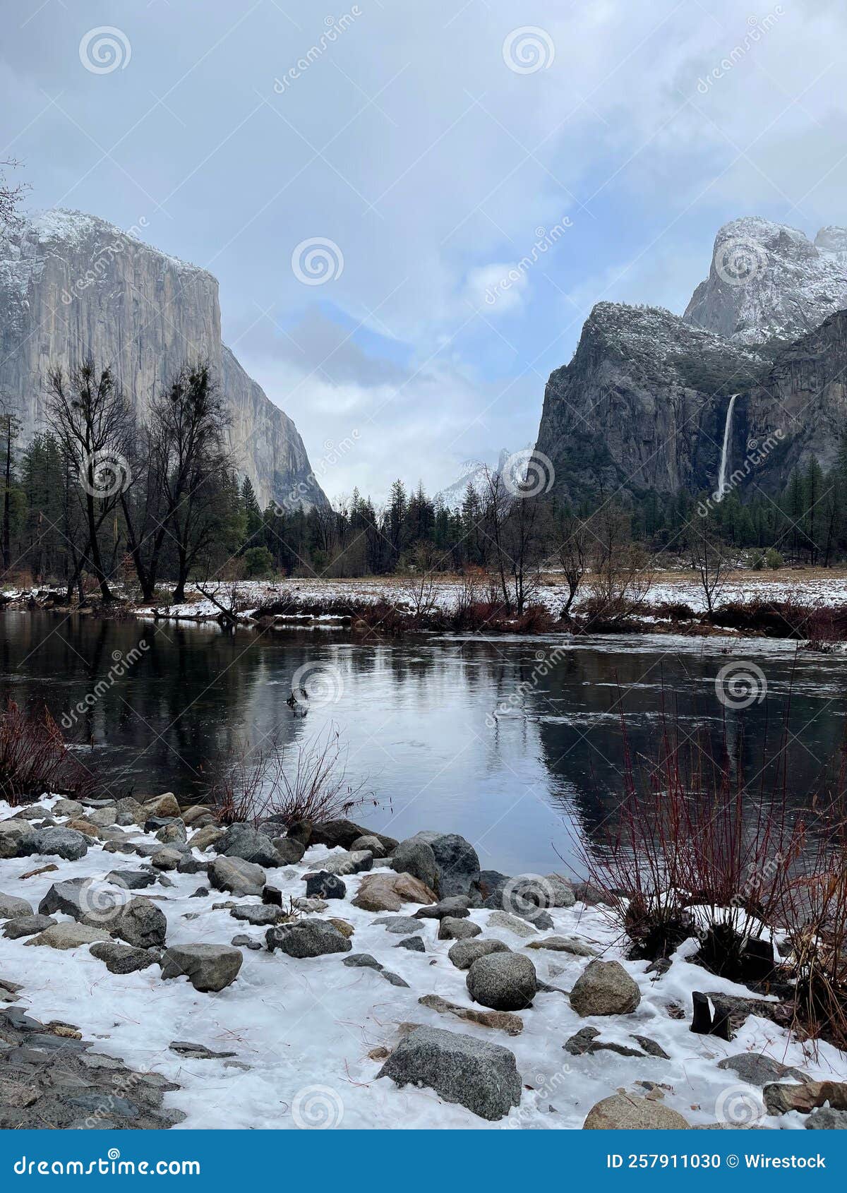 Vertical Shot of the Mountains Reflecting in the River in Yosemite ...