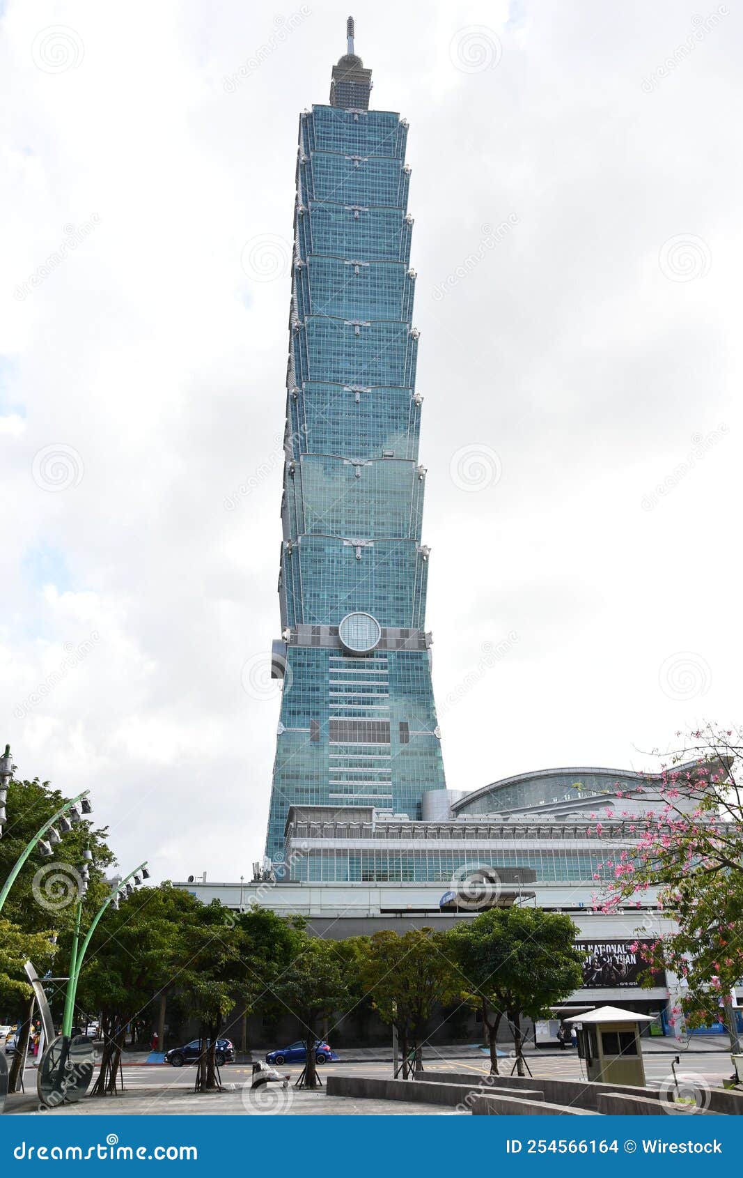 Vertical Shot of the Taipei 101 Skyscraper in Taipei, Taiwan Editorial ...