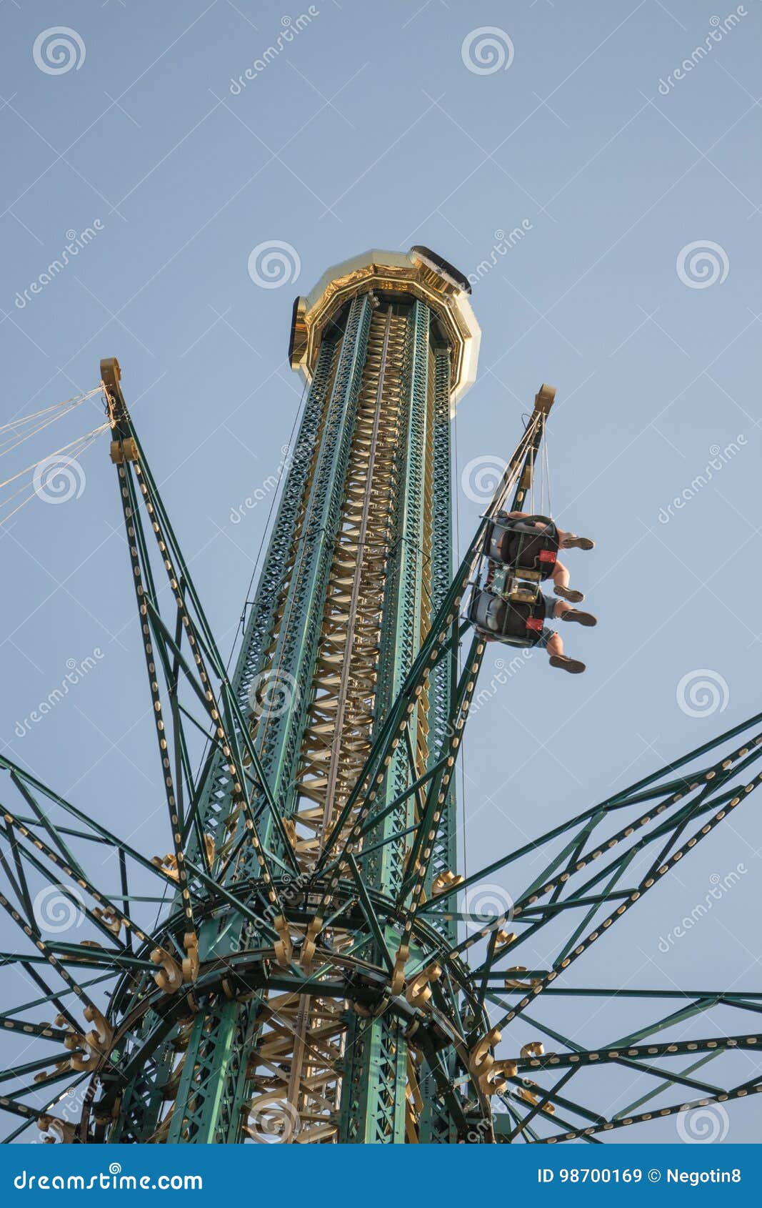 Vertical Swing, Prater, Vienna Austria Editorial Stock Image - Image of ...
