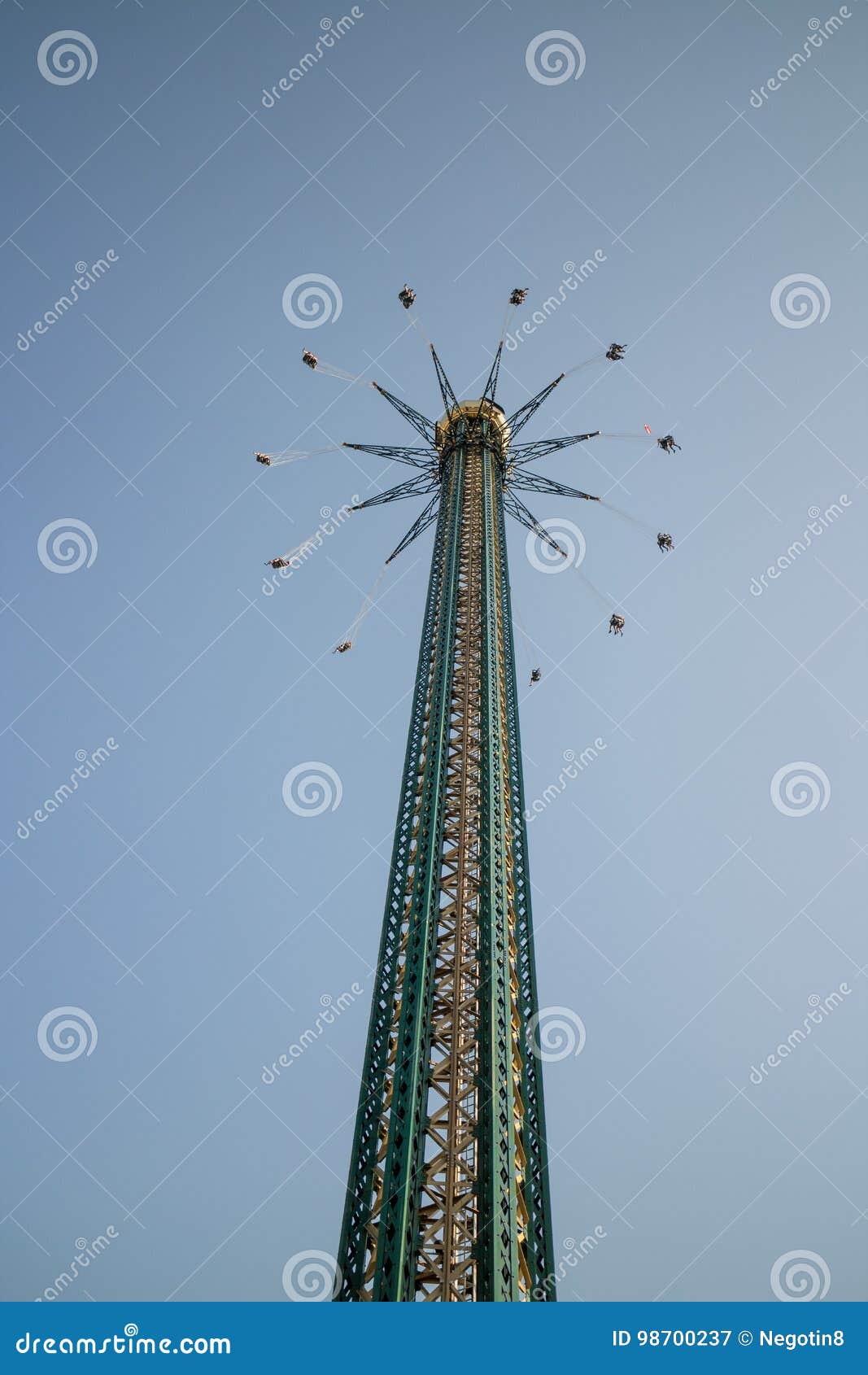 Vertical Swing, Prater, Vienna Austria Editorial Photography - Image of ...