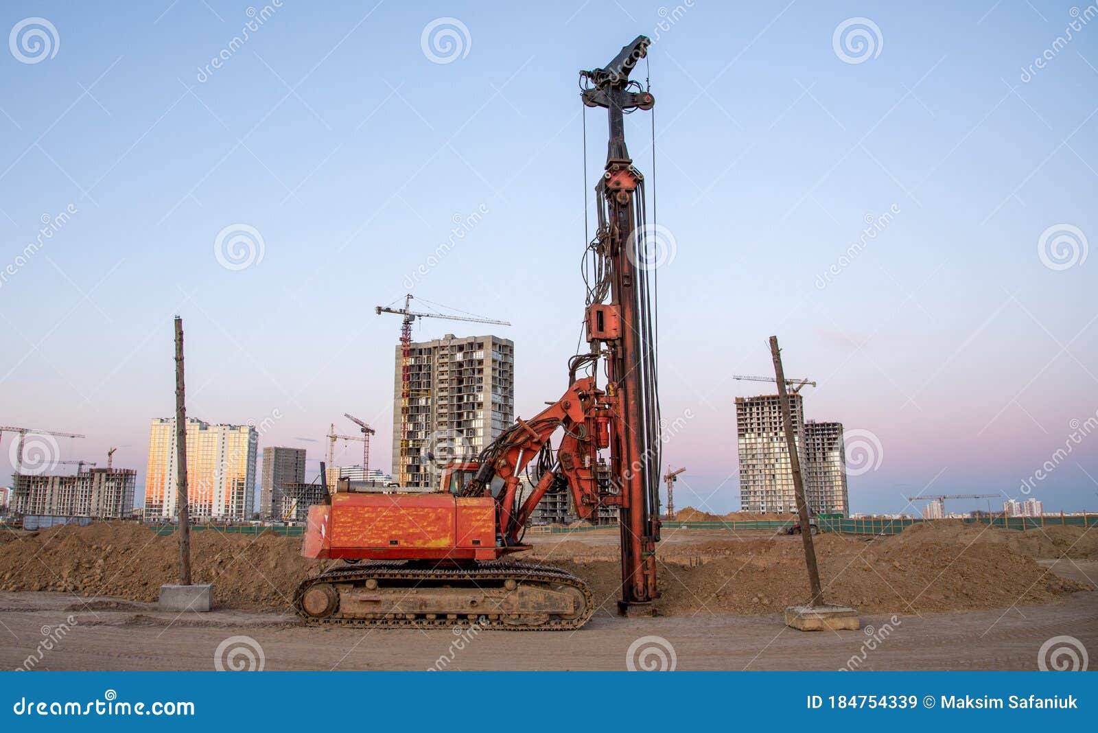 Vertical Tamrock Pile Foundation Drilling Machine. Drill Rig at ...