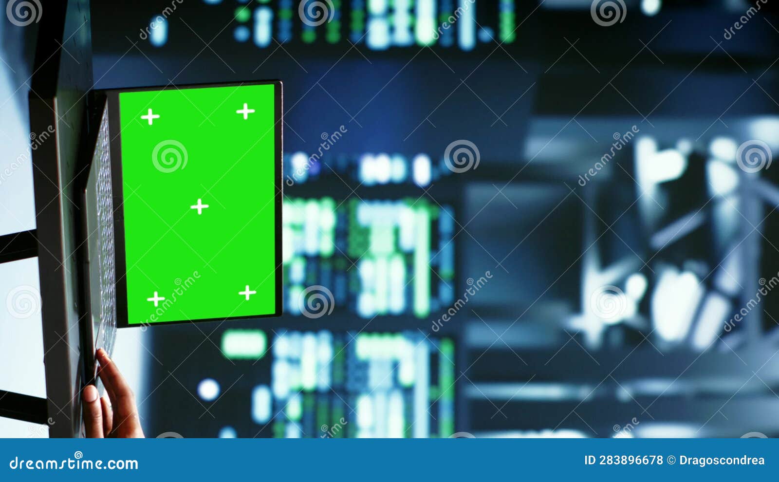 Vertical Video Supervisor Using Green Screen Laptop Stock Footage ...