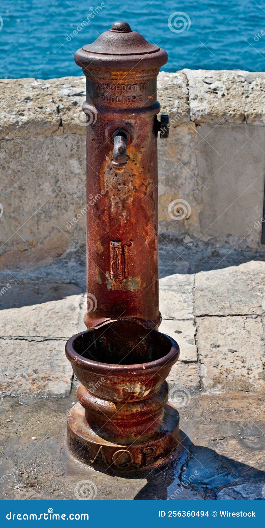 Vertical of a Vintage Old Rusty Fountain. Stock Photo - Image of ...