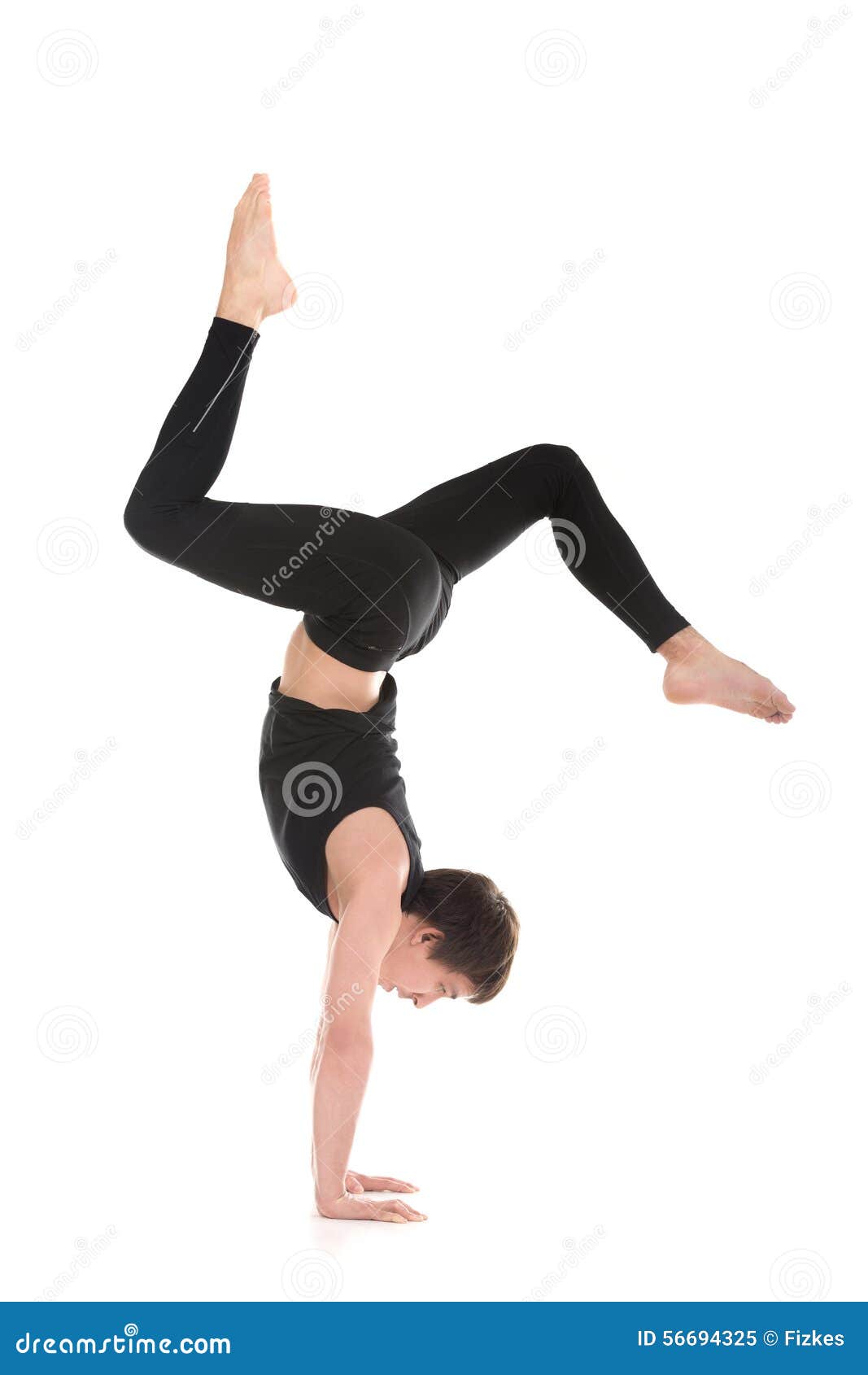 Verticale Con Le Gambe Piegate Immagine Stock - Immagine di salute ...