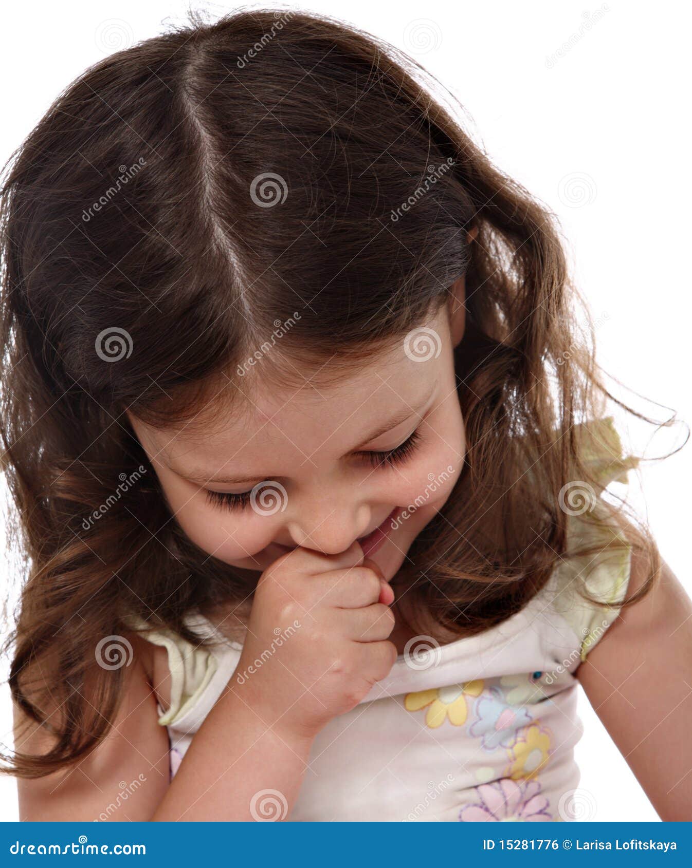 Verticale d'enfant timide photo stock. Image du petit - 15281776