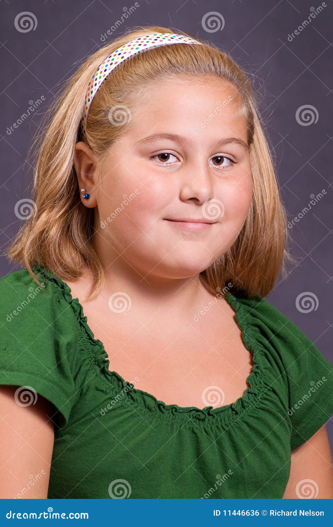 Verticale de 9 ans photo stock. Image du visage, enfance - 11446636