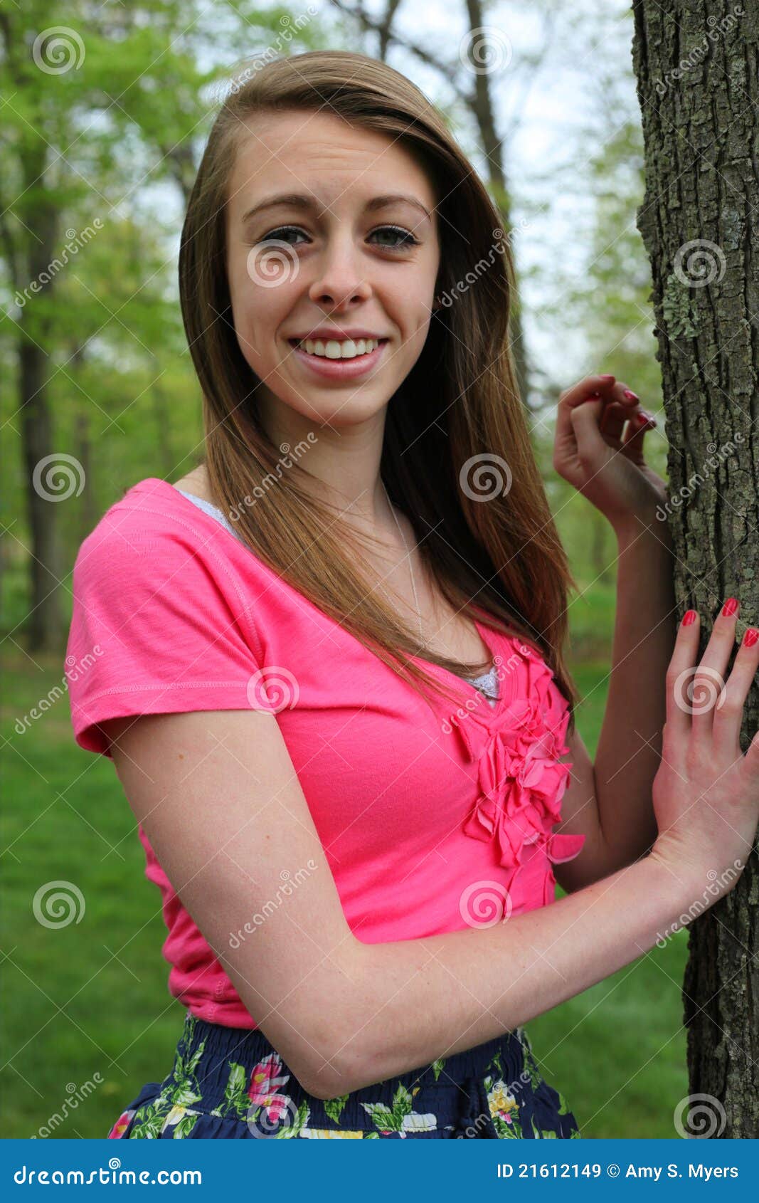 Verticale de l'adolescence image stock. Image du modeler - 21612149