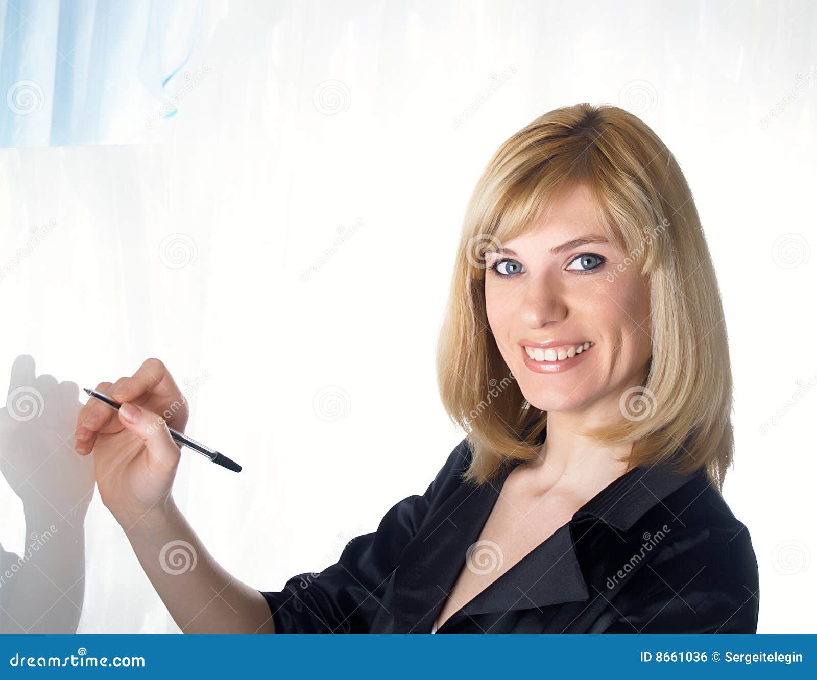 Portrait De La Jeune Belle Femme D'affaires Image. Image: 8661036 Portrait De La Jeune Belle Femme D'affaires Image. Image: 8661036