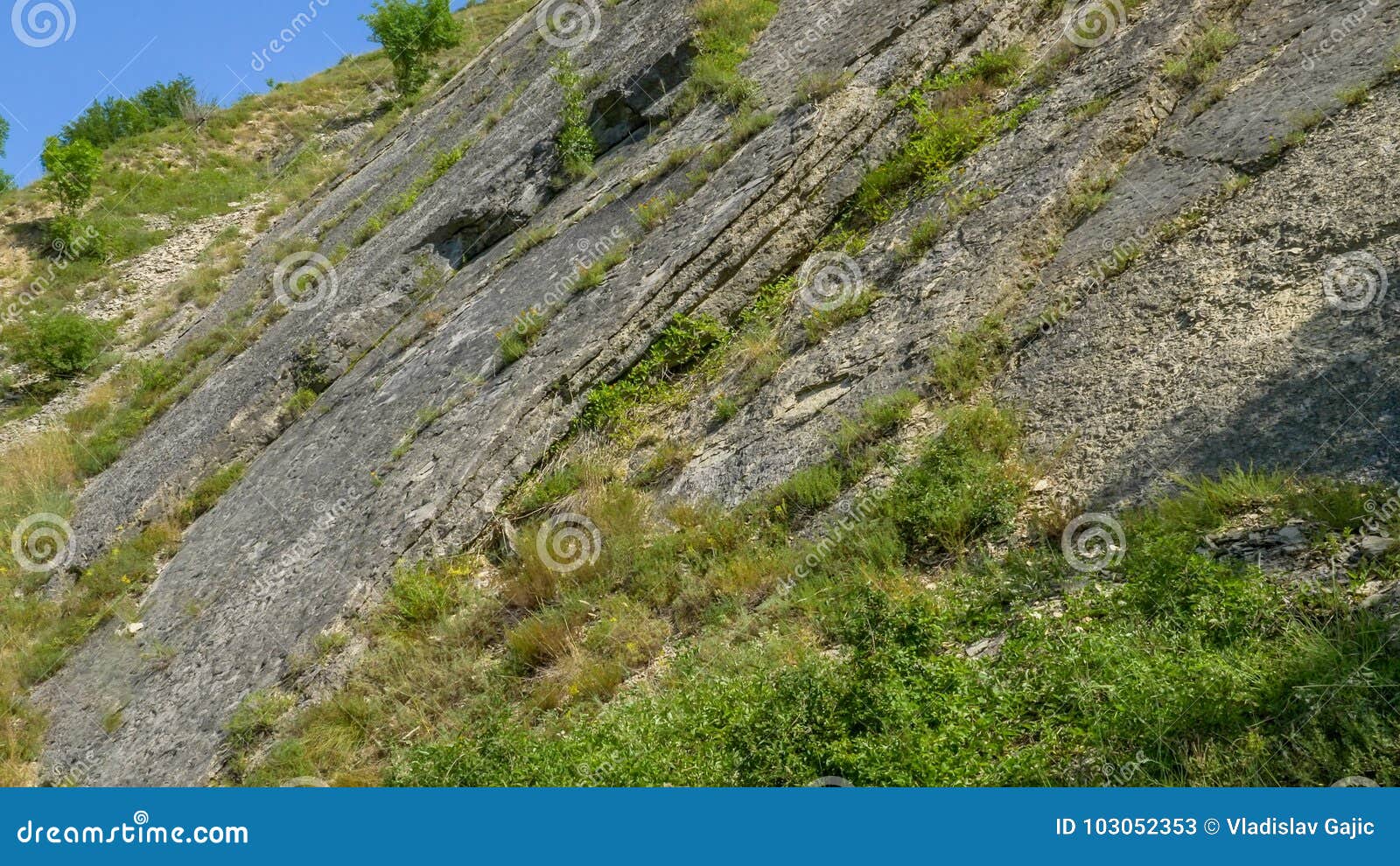 Vertikale Schichten Sedimentgesteine Stockbild - Bild von blau, östlich ...